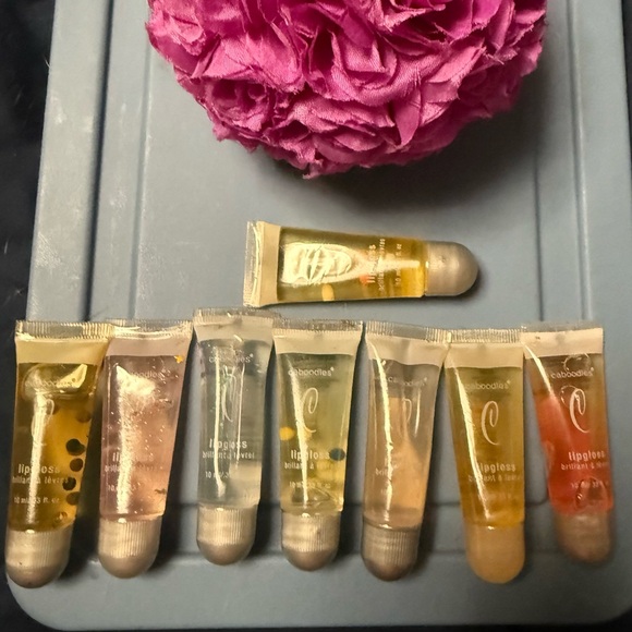 Caboodles | Makeup | Caboodles Pink And Gold Lip Balm Gloss Set 2 ...
